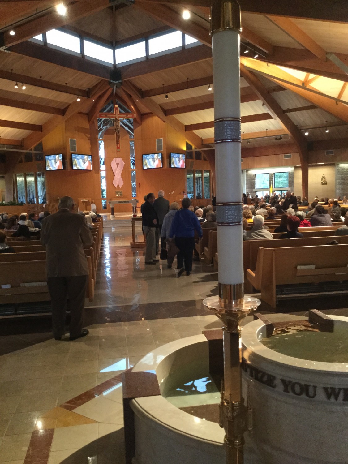 St. Luke's Church Interior | Liturgical Design | Lawrence Hoy Studios